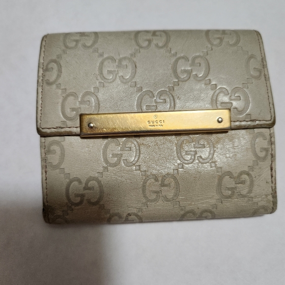 Gucci | Bags | Gucci Compact Wallet | Poshmark